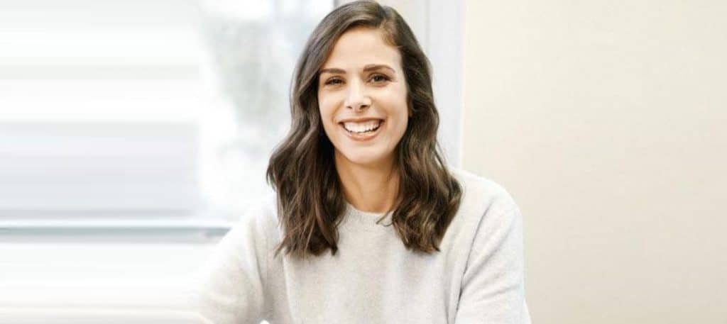 Hire Rachel Botsman | AI Speaker Agent